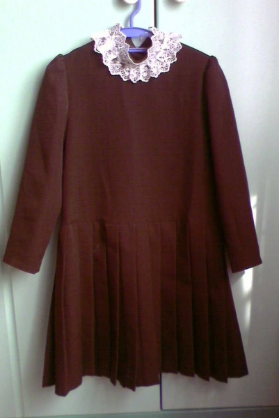 Школьная форма и 2 фартука в дар (Омск, Воронеж, Казань). Дарудар