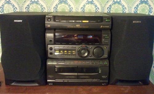 Музыкальный центр SONY G77 в дар (Ростов-на-Дону). Дарудар