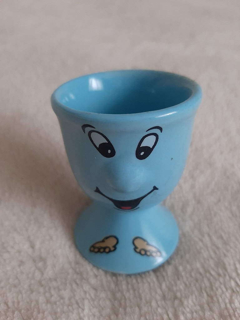 Подставка под яйцо в дар (Москва). Дарудар