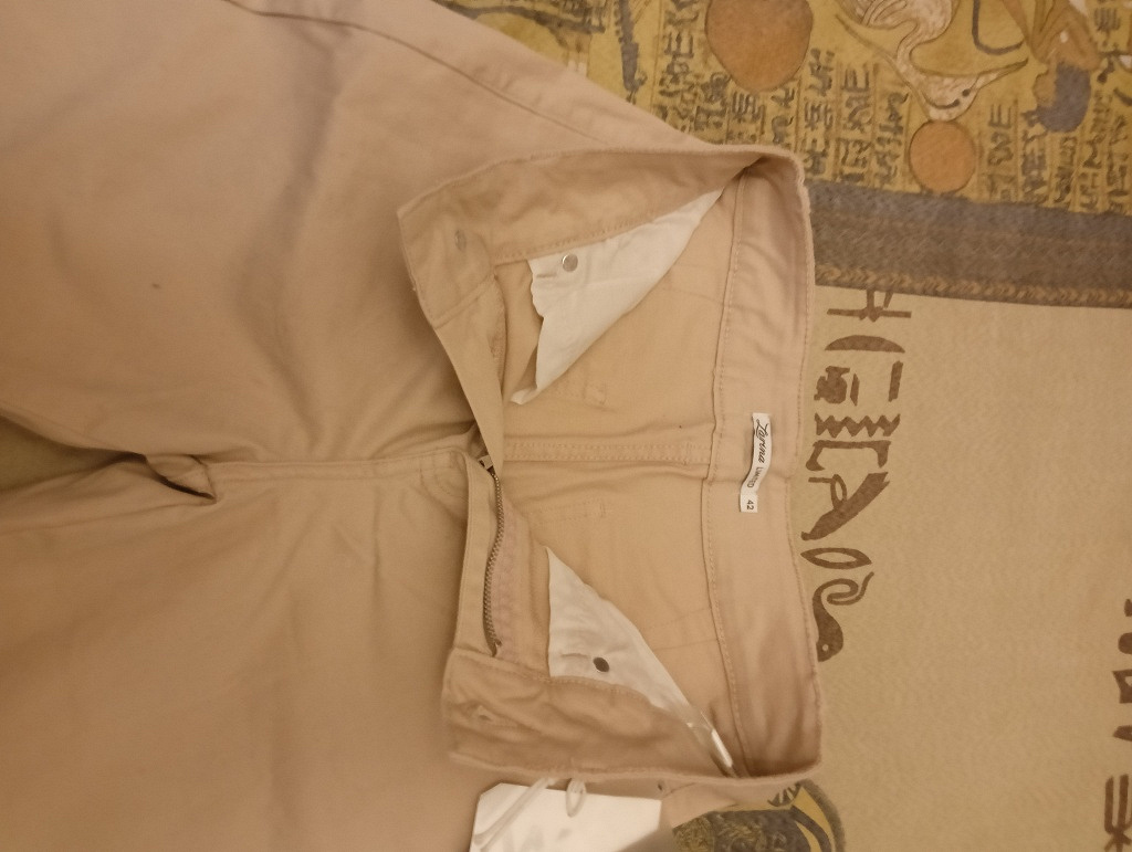 Новые джинсы Zarina 42 в дар (Москва). Дарудар