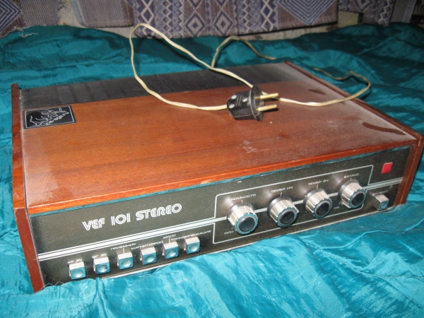 Усилитель советский VEF 101 STEREO в дар (Москва). Дарудар