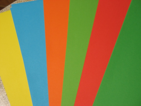 Цветные листы А4 в дар (Киев). Дарудар