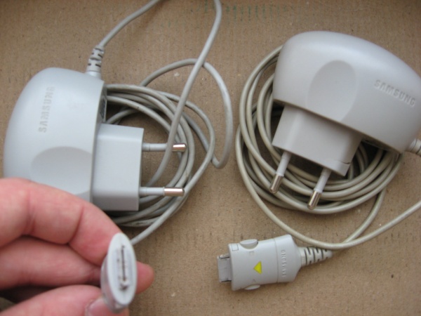 Зарядки для самсунга в дар (Москва). Дарудар